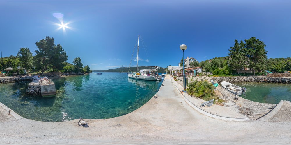 Kroatien - Villa Rava: Pier & Strand - 360-Grad-Panoramafoto ...