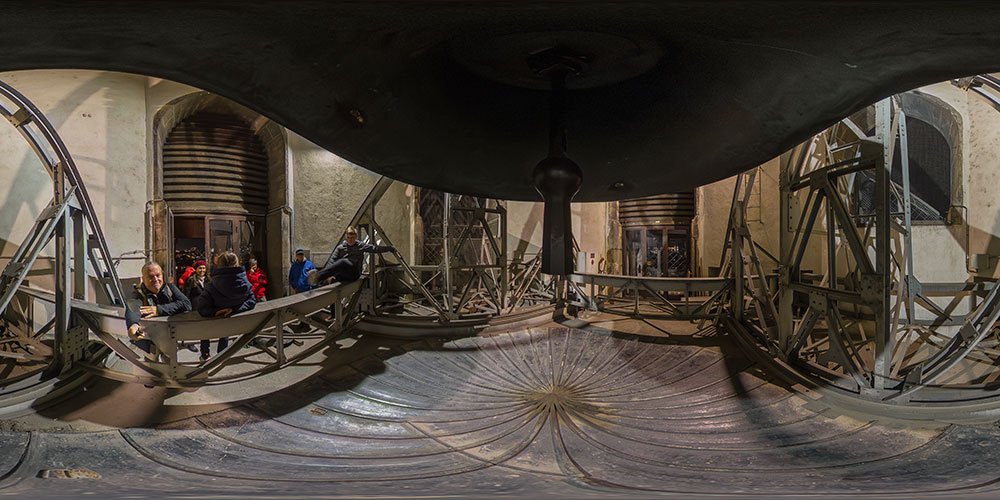 Insta360 - Stephansdom: Blick unter die Pummerin im Nordturm - 360-Grad ...